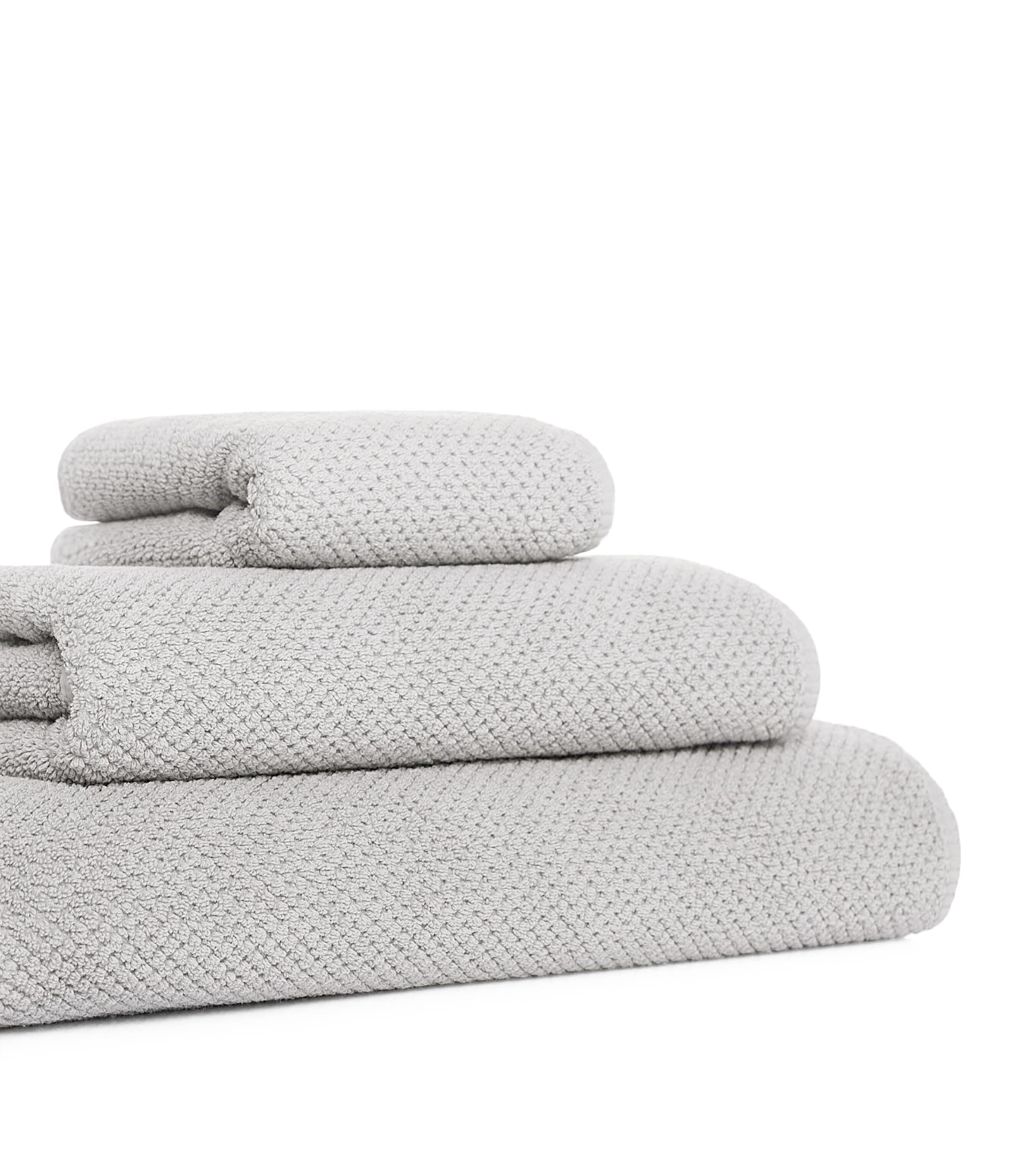 GRACCIOZA Bee Waffle Extra Large Hand Towel (50cm x 100cm) | Harrods CA