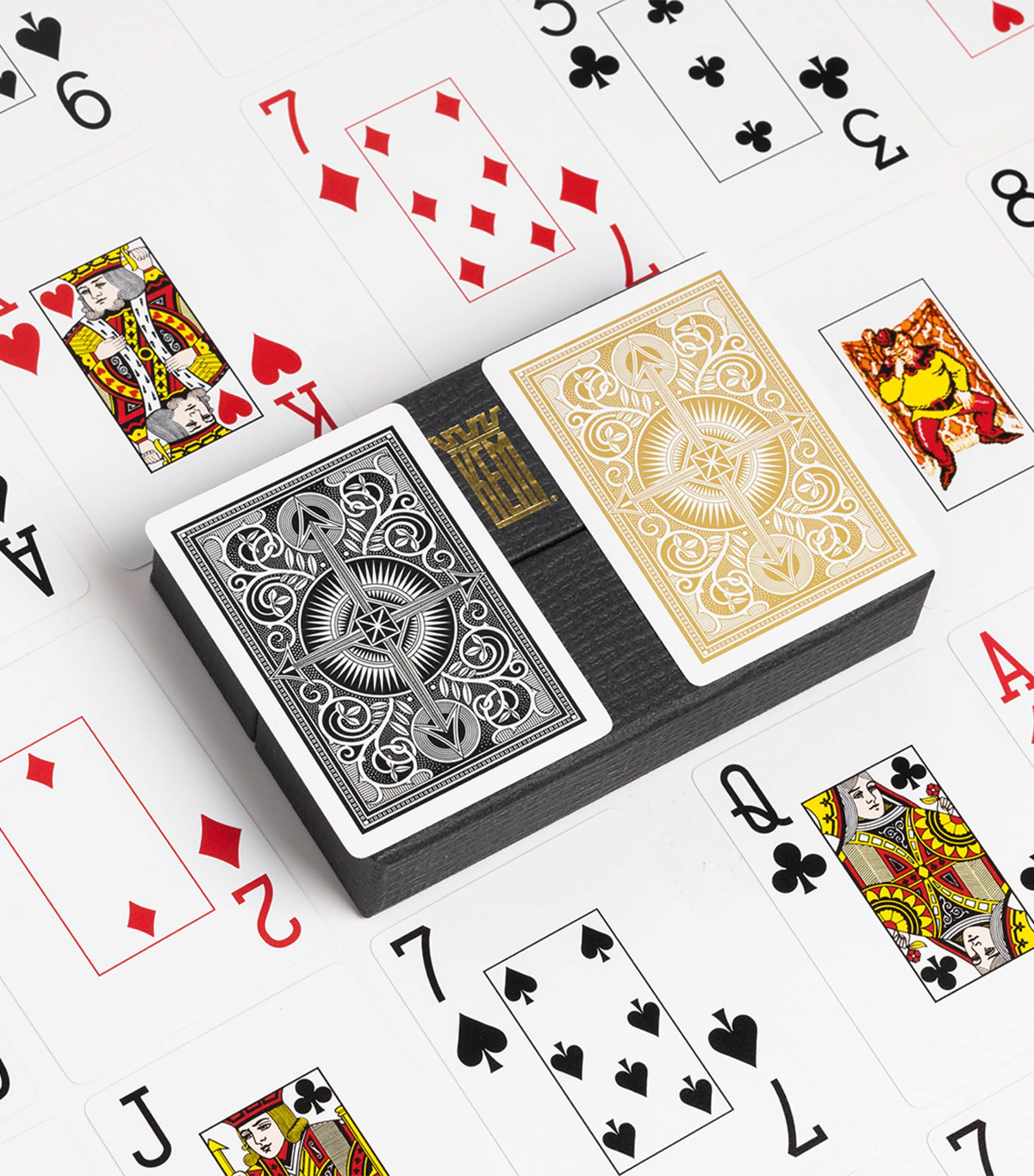 Kem Arrow Wide Jumbo Index Playing Cards (2 Pack) | Harrods SG