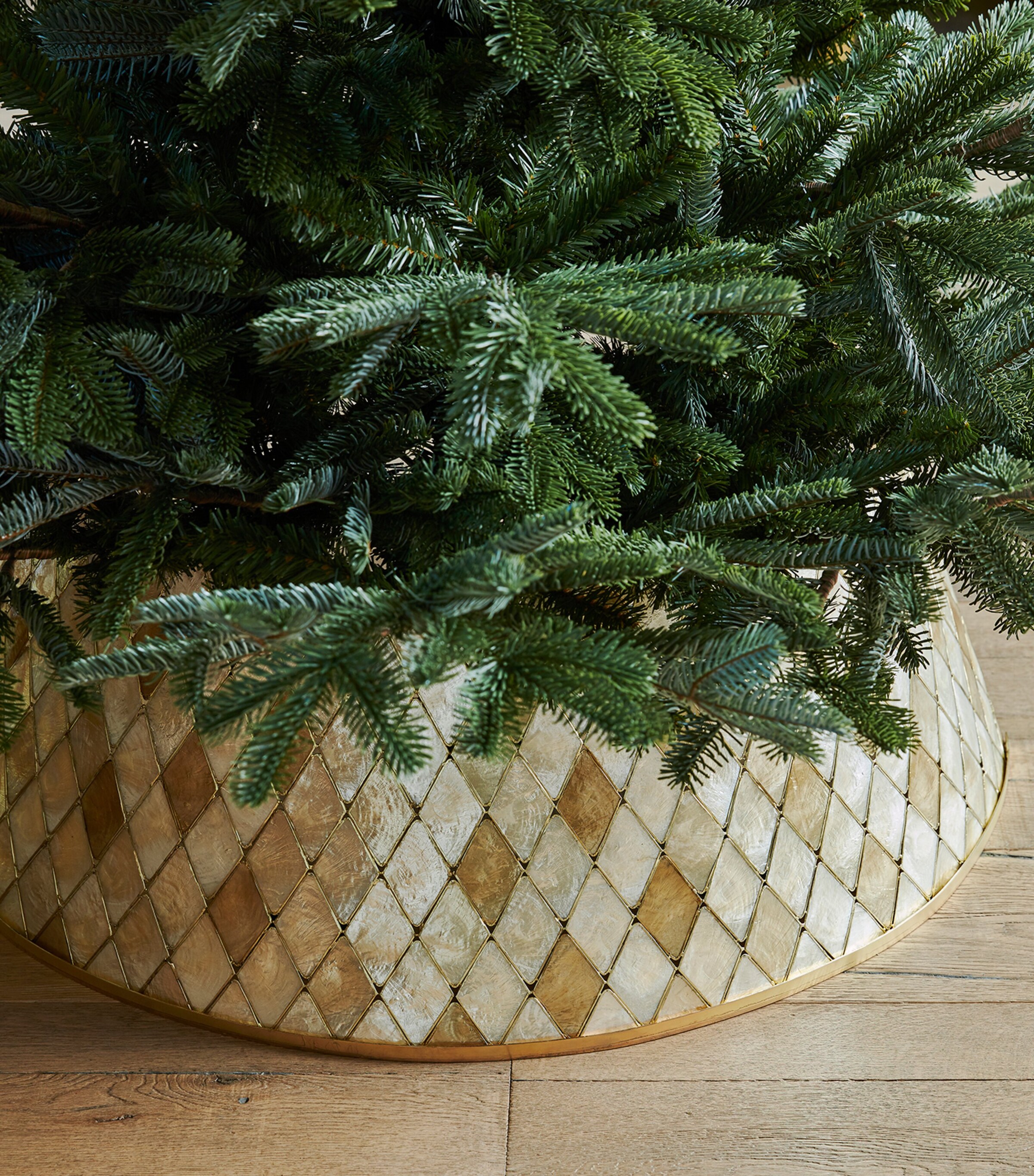 BALSAM HILL Capiz Tree Collar | Harrods NZ