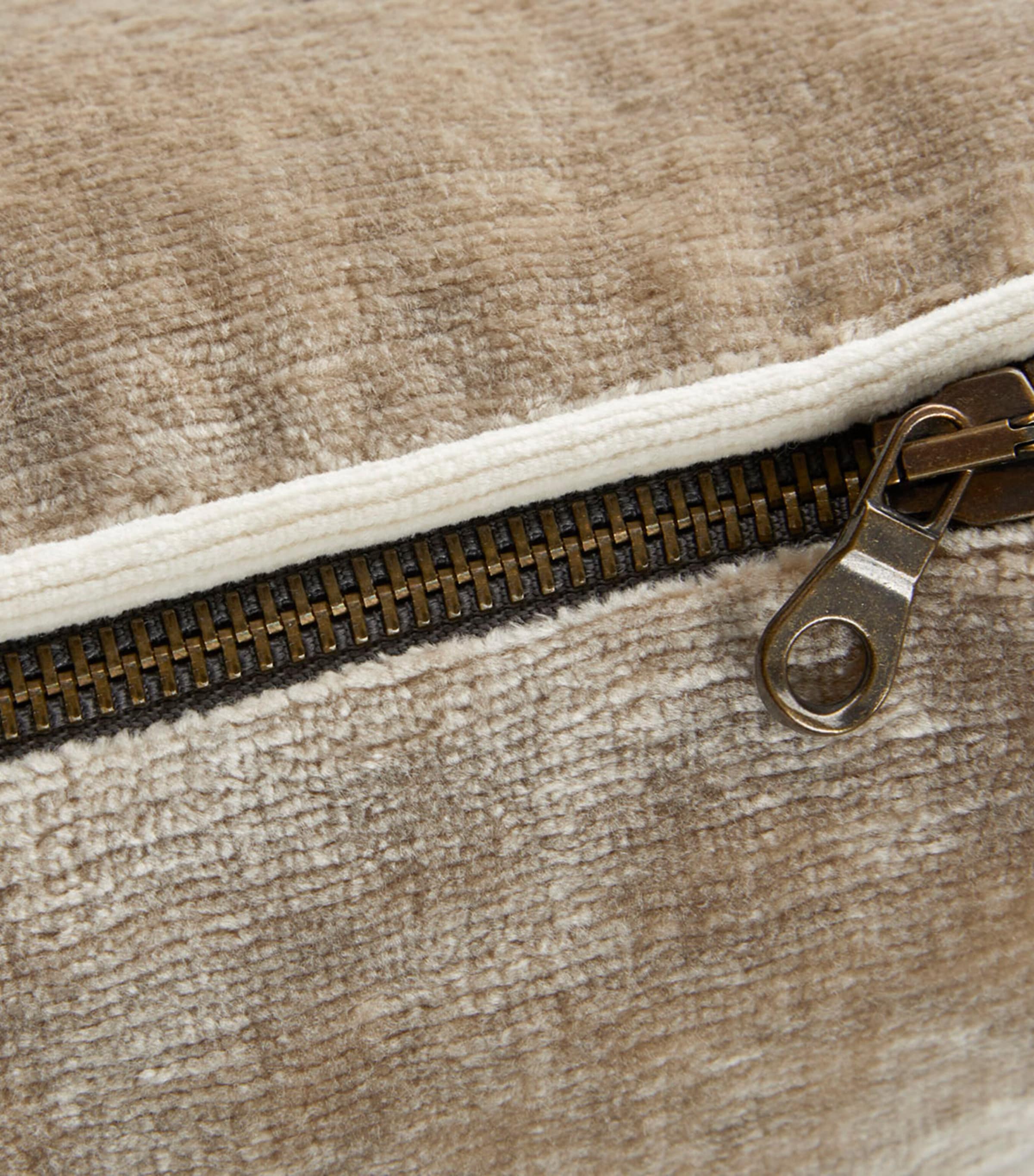 Yves Delorme Orphéo Square Cushion Cover (45cm x 45cm) | Harrods AU