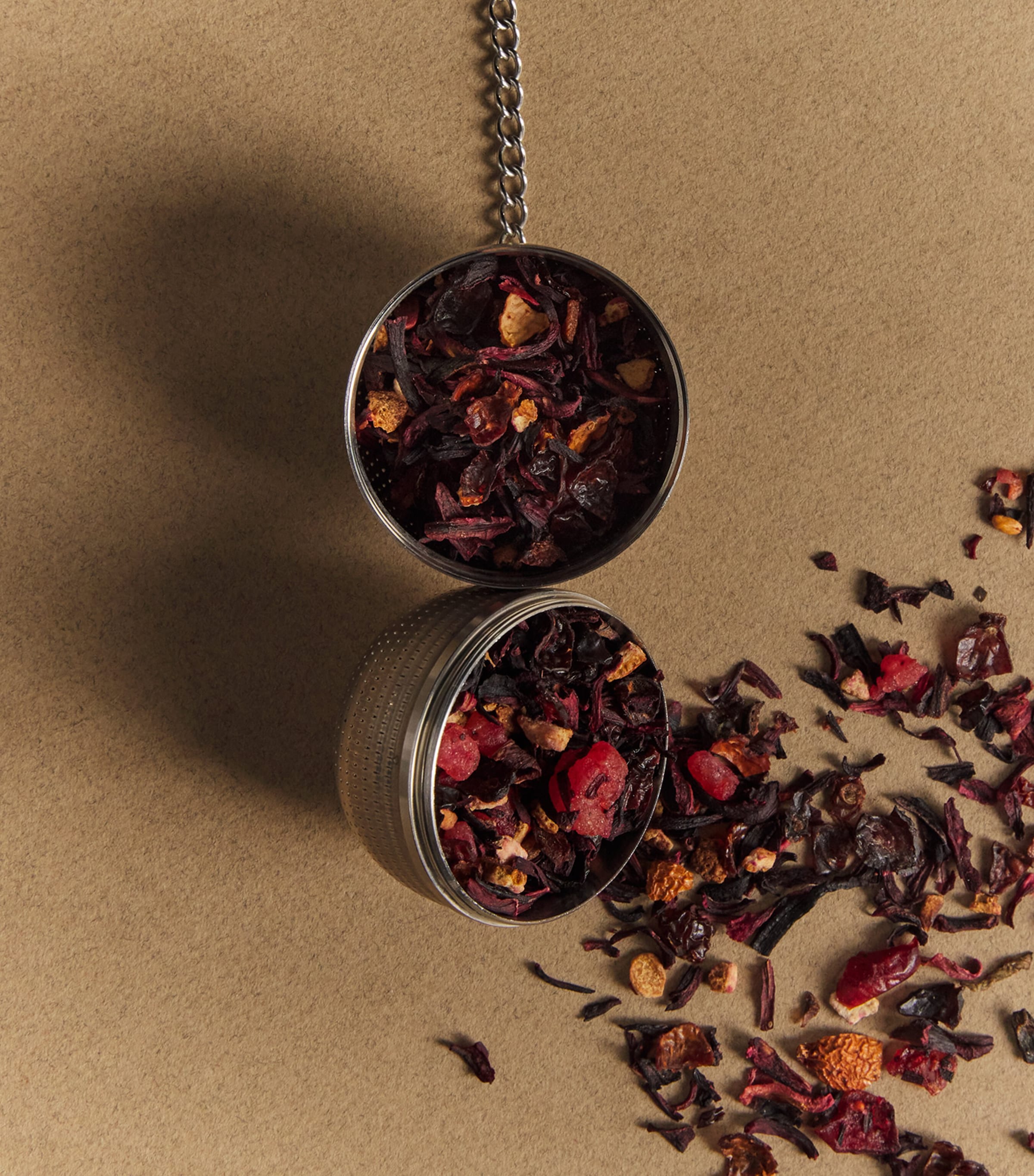 Harrods Hibiscus Christmas Tea Bauble (50g) | Harrods AU