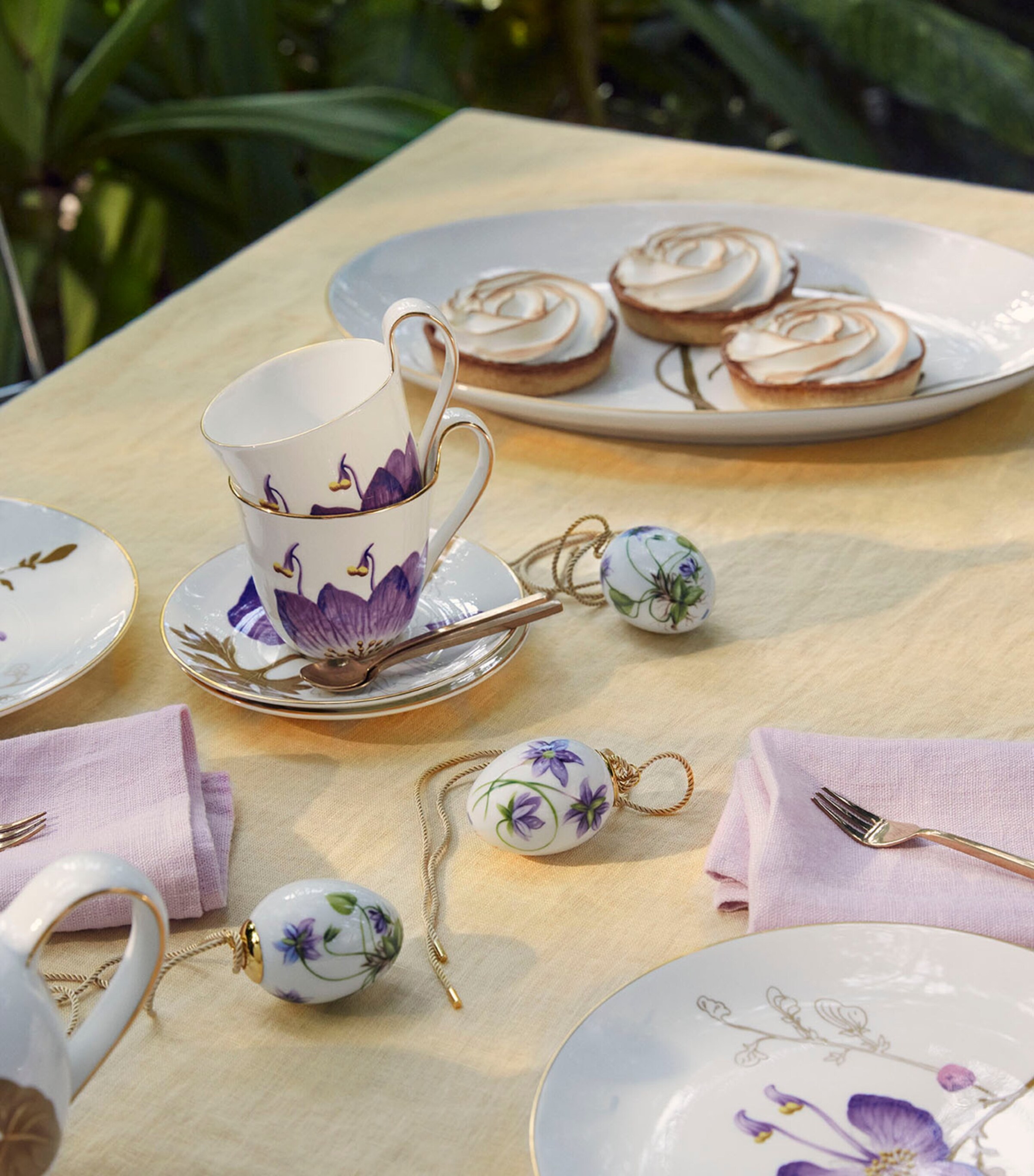Royal Copenhagen Spring 2025 Anemone Egg | Harrods US