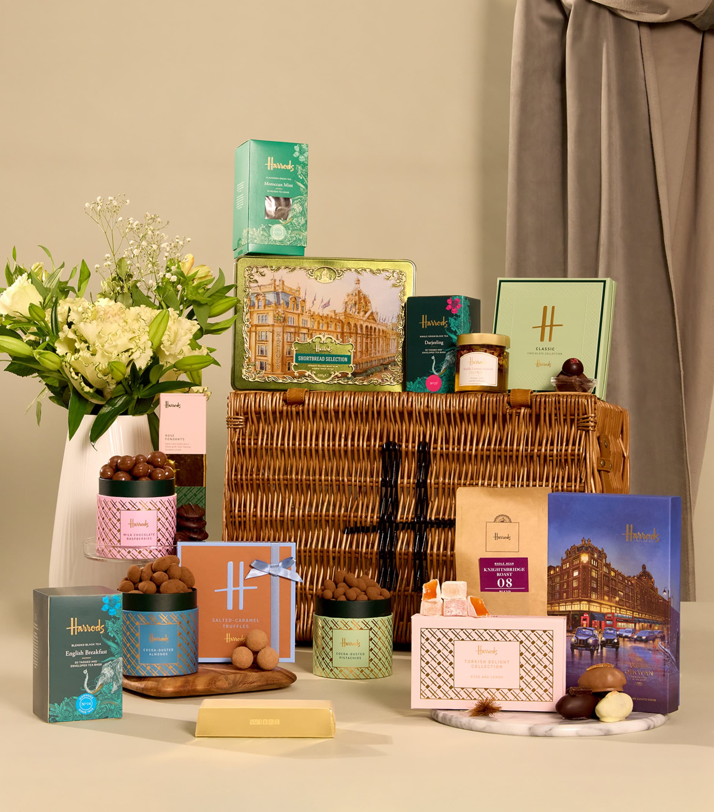 Luxury Hampers & Gift Boxes | Harrods UK
