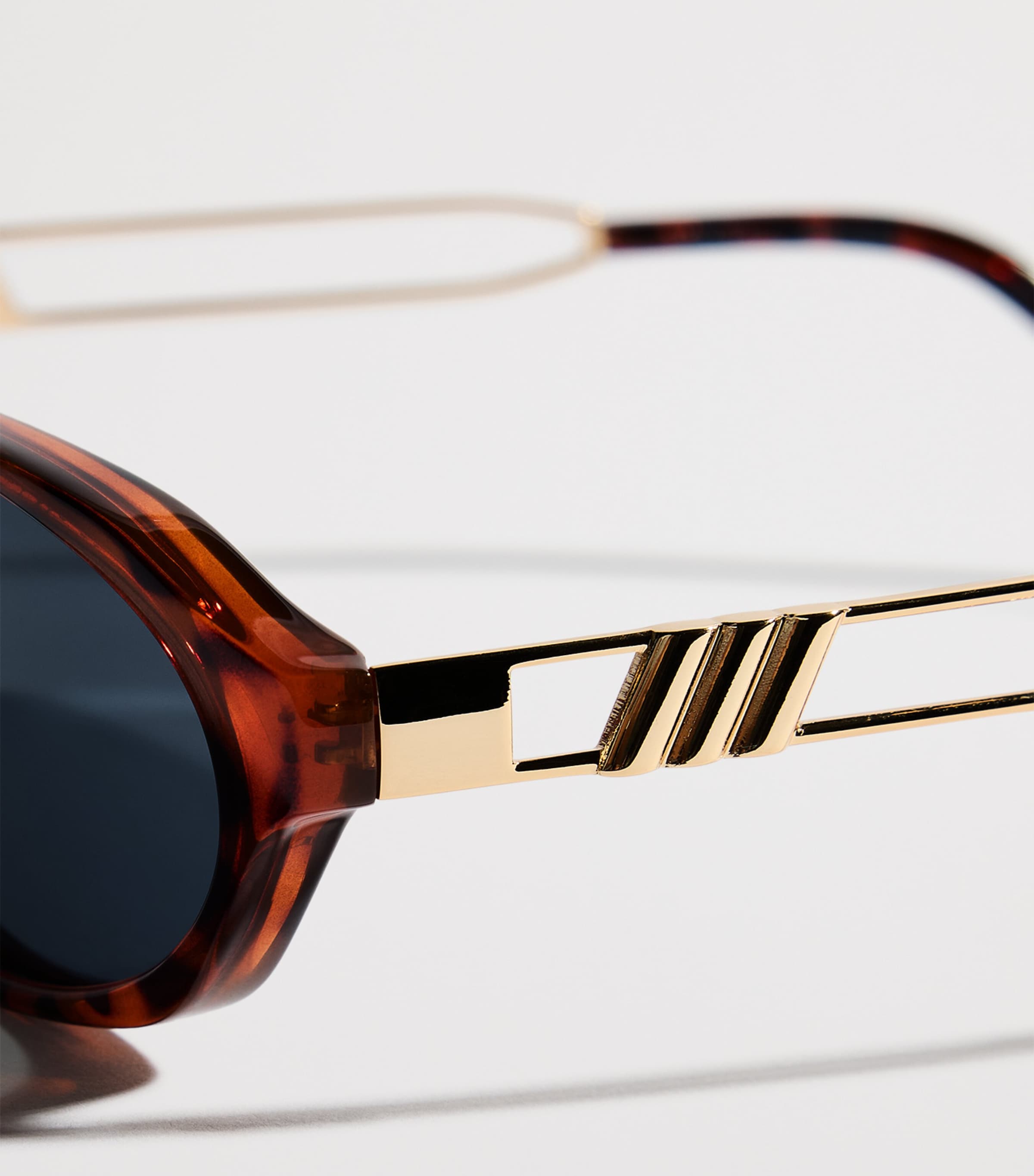Le Specs Brown Lunita Oval Sunglasses | Harrods AU