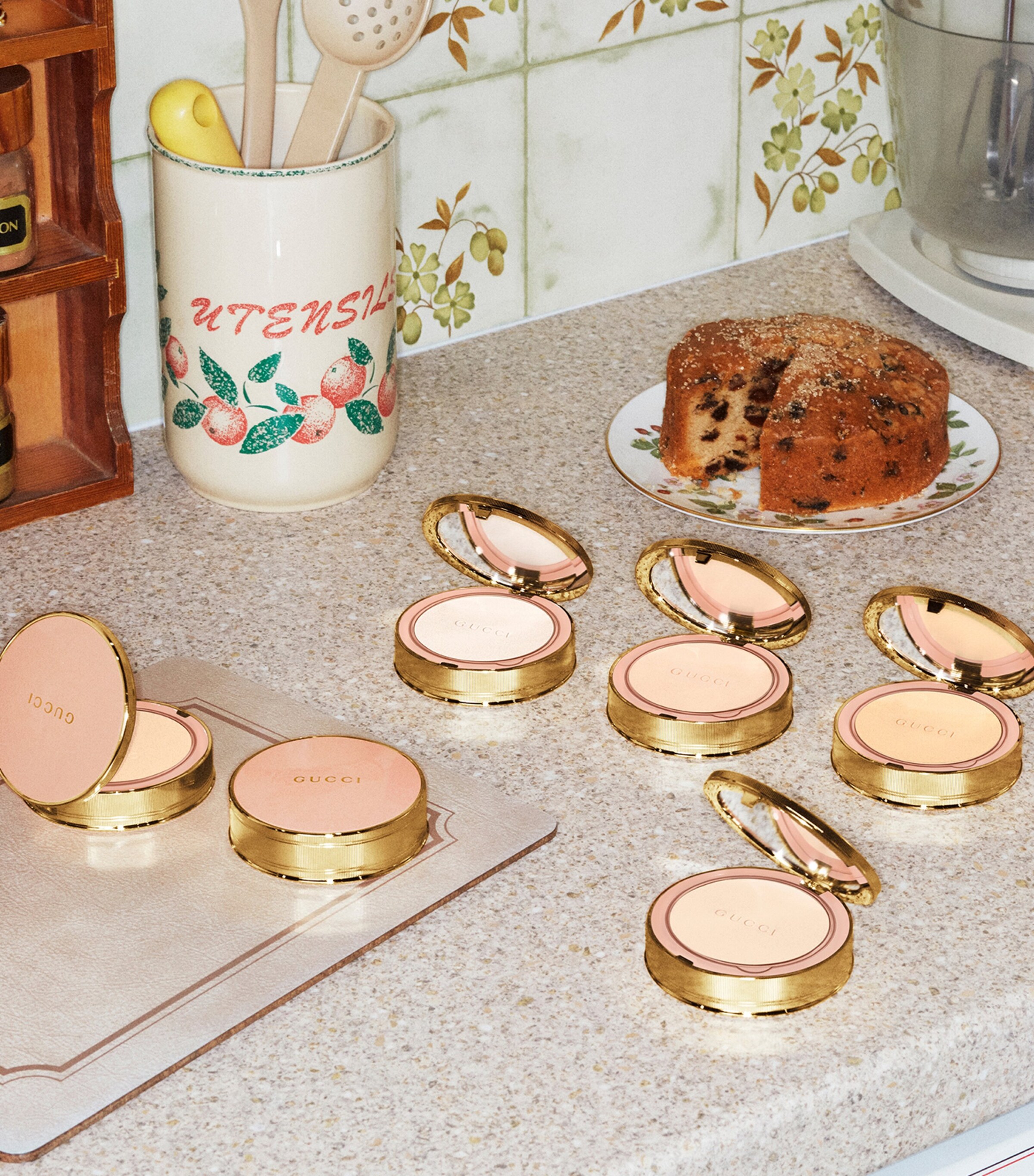 Gucci Poudre de Beauté Mat Naturel Face Powder Refill | Harrods PL