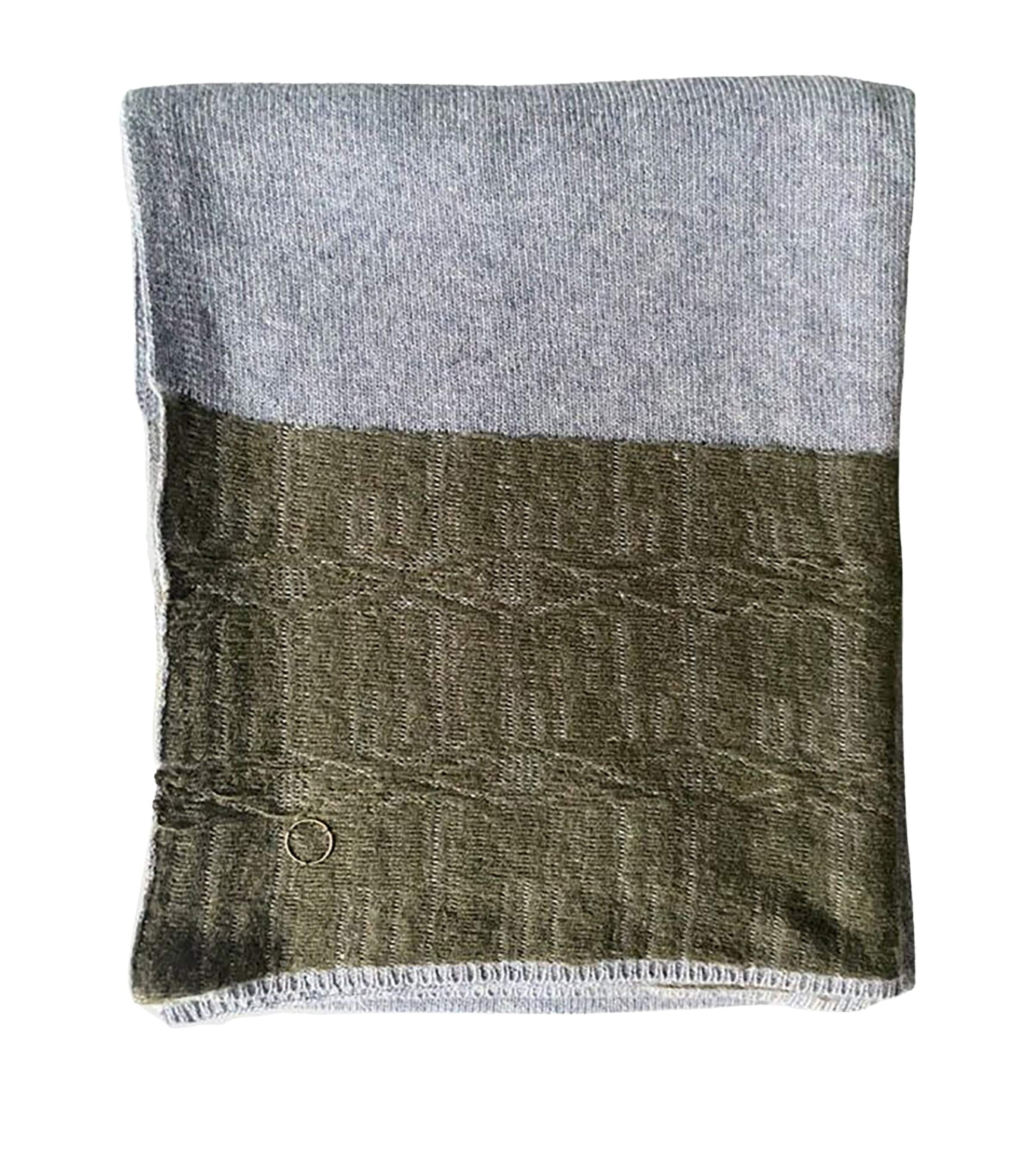 Oyuna Cashmere Andro Throw (180cm x 110cm) | Harrods UK
