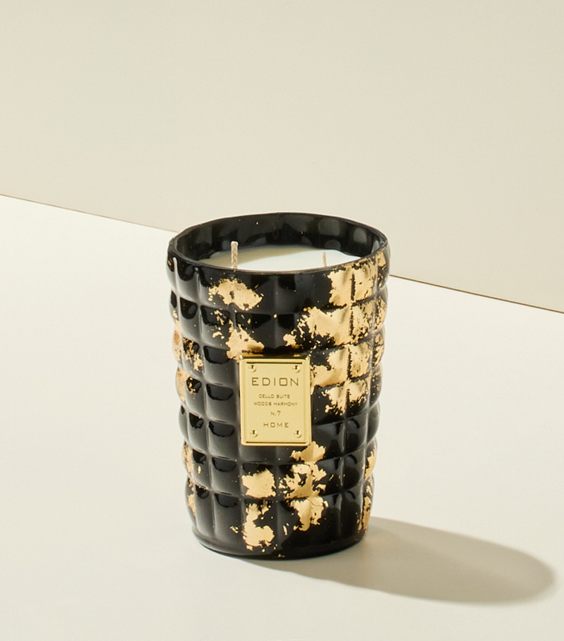 EDION Cello Suite No.7 Wood Harmony Candle (300g) | Harrods AO