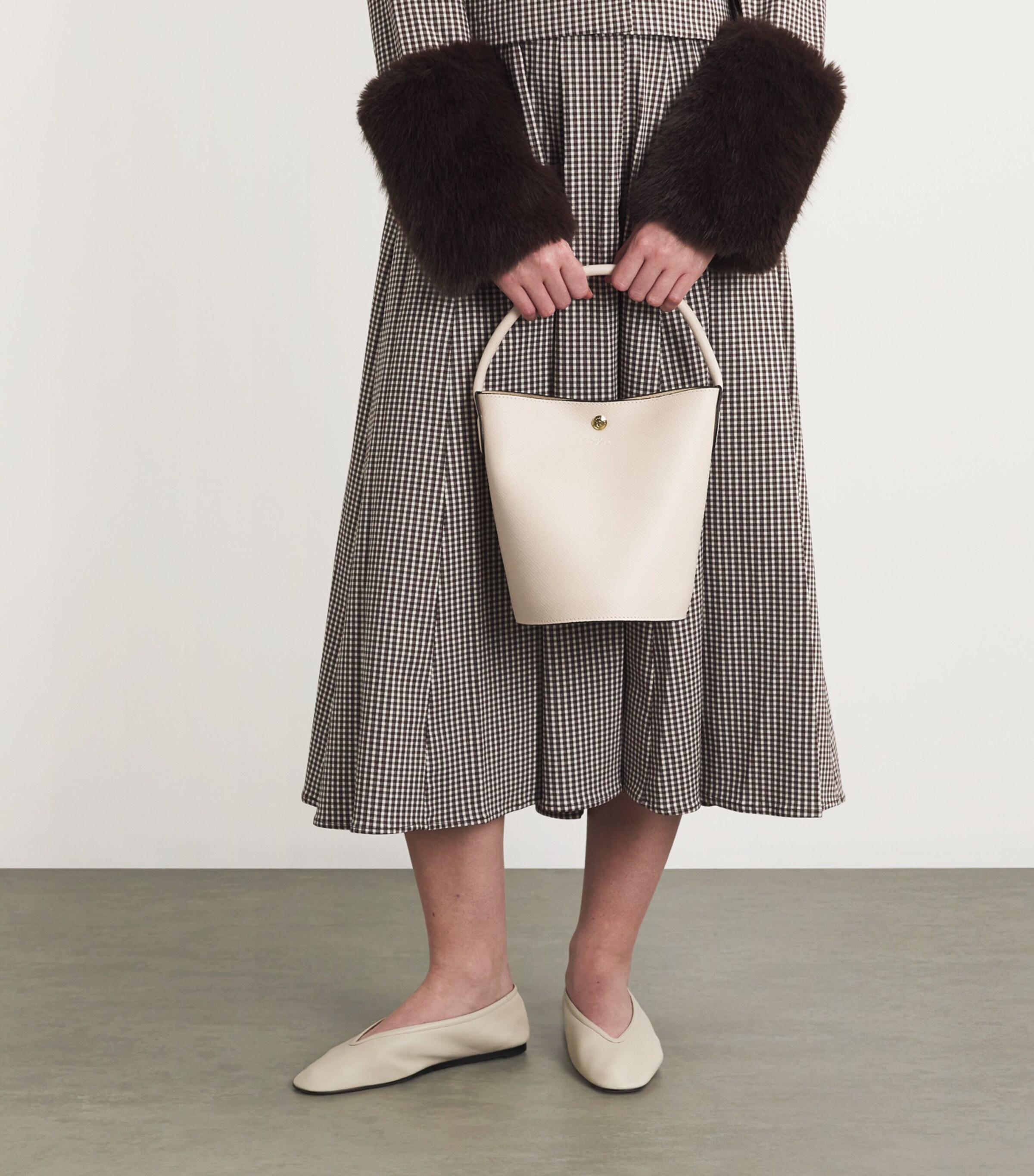 Longchamp Beige Small Leather Épure Bucket Bag | Harrods UK