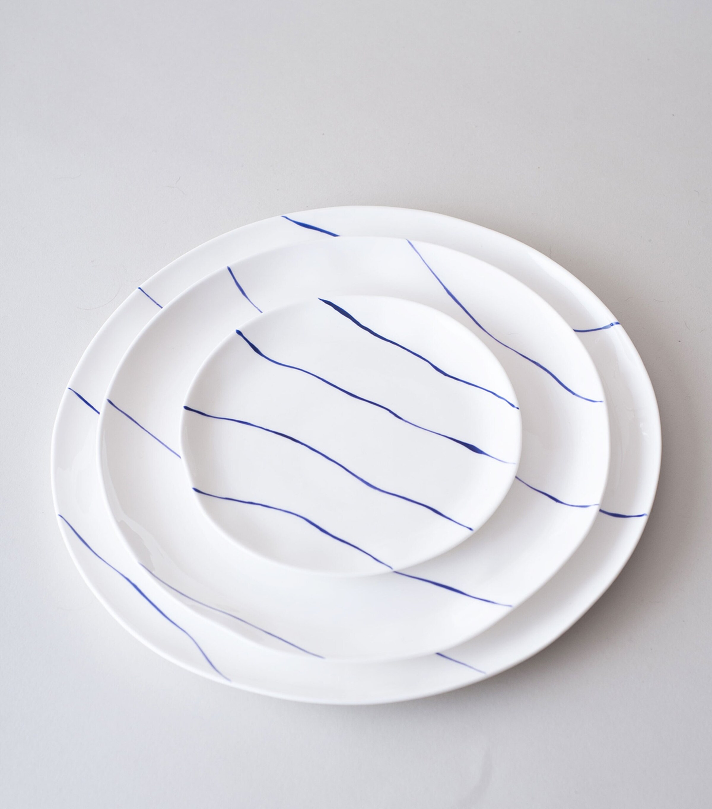 FELDSPAR Stripe Dinner Plate (28.5cm) | Harrods HK