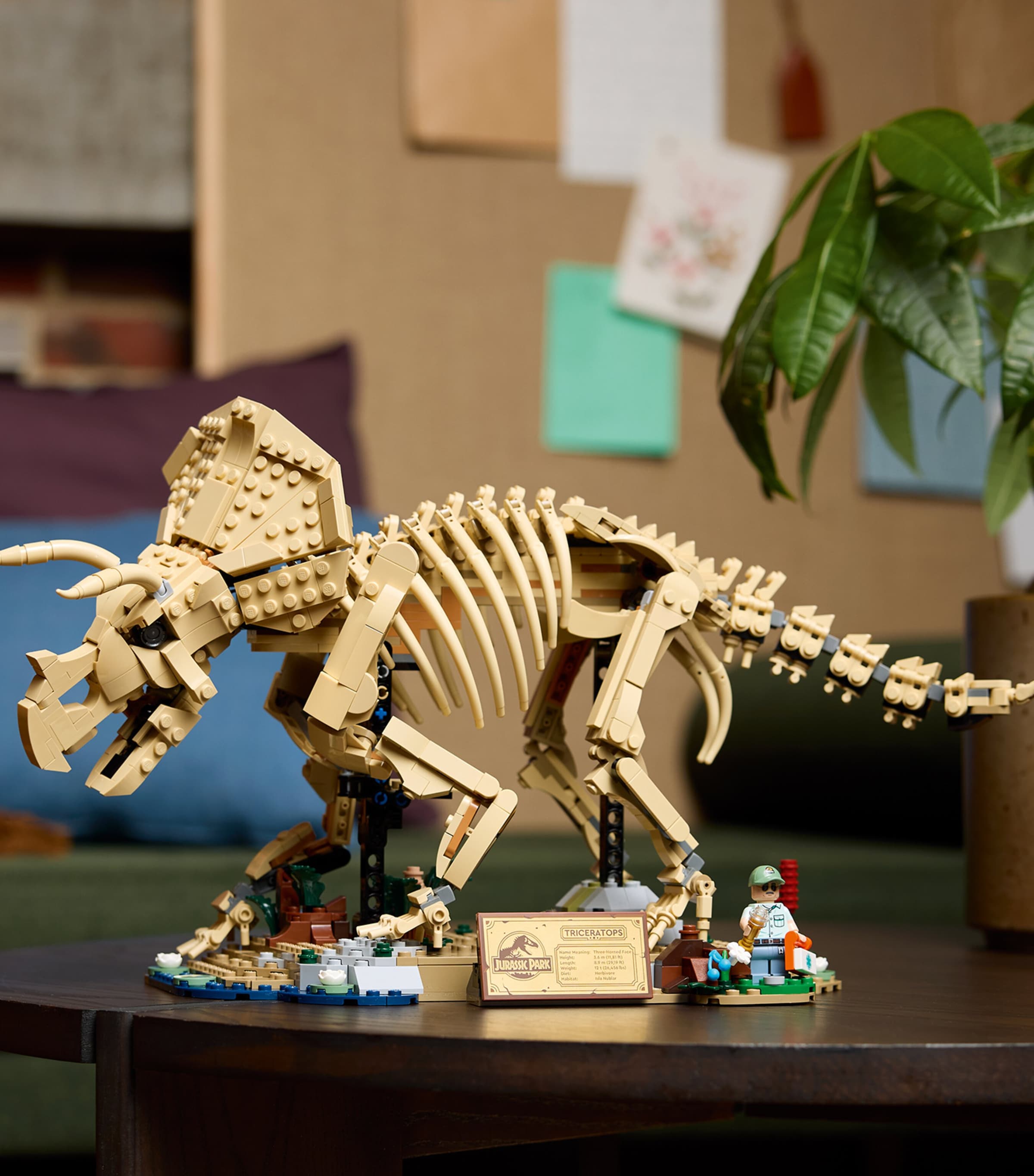Lego LEGO Jurassic World Dinosaur Fossils: Triceratops 77985 | Harrods QA