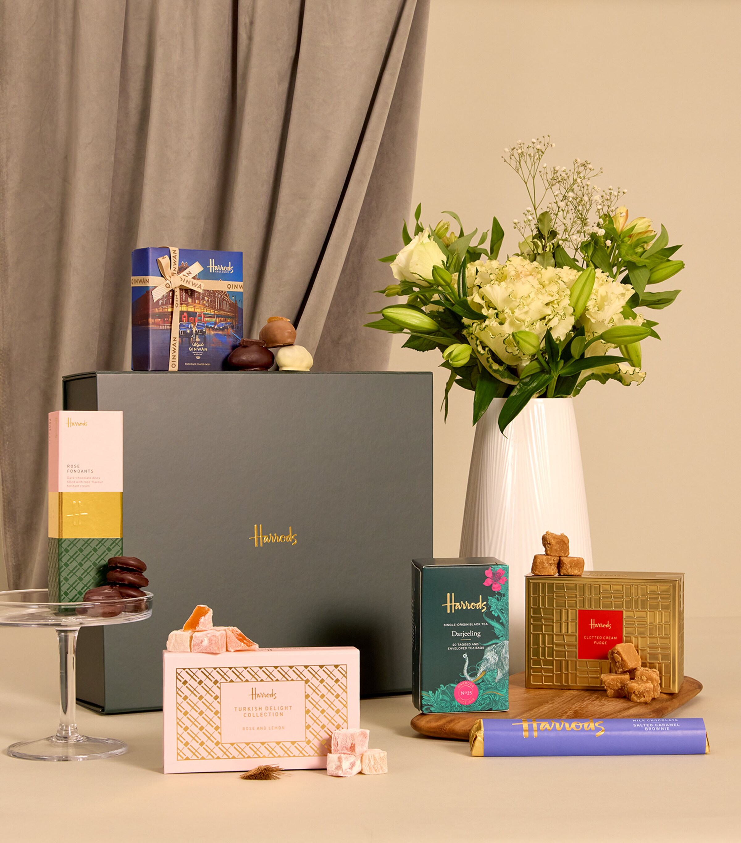 Luxury Hampers & Gift Boxes | Harrods UK