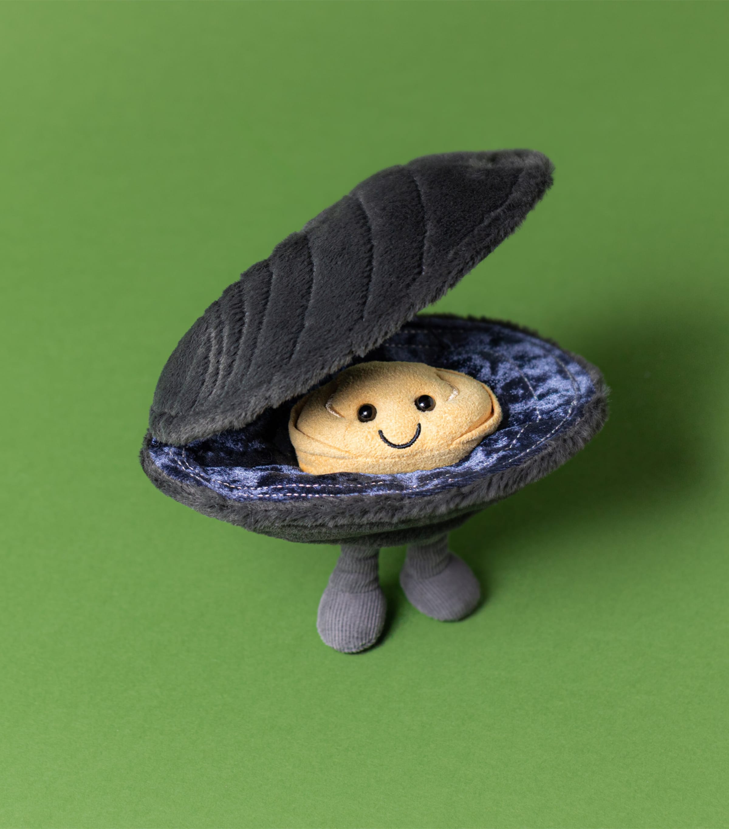 Jellycat Amuseables Michelle Mussel (17cm) | Harrods ZA