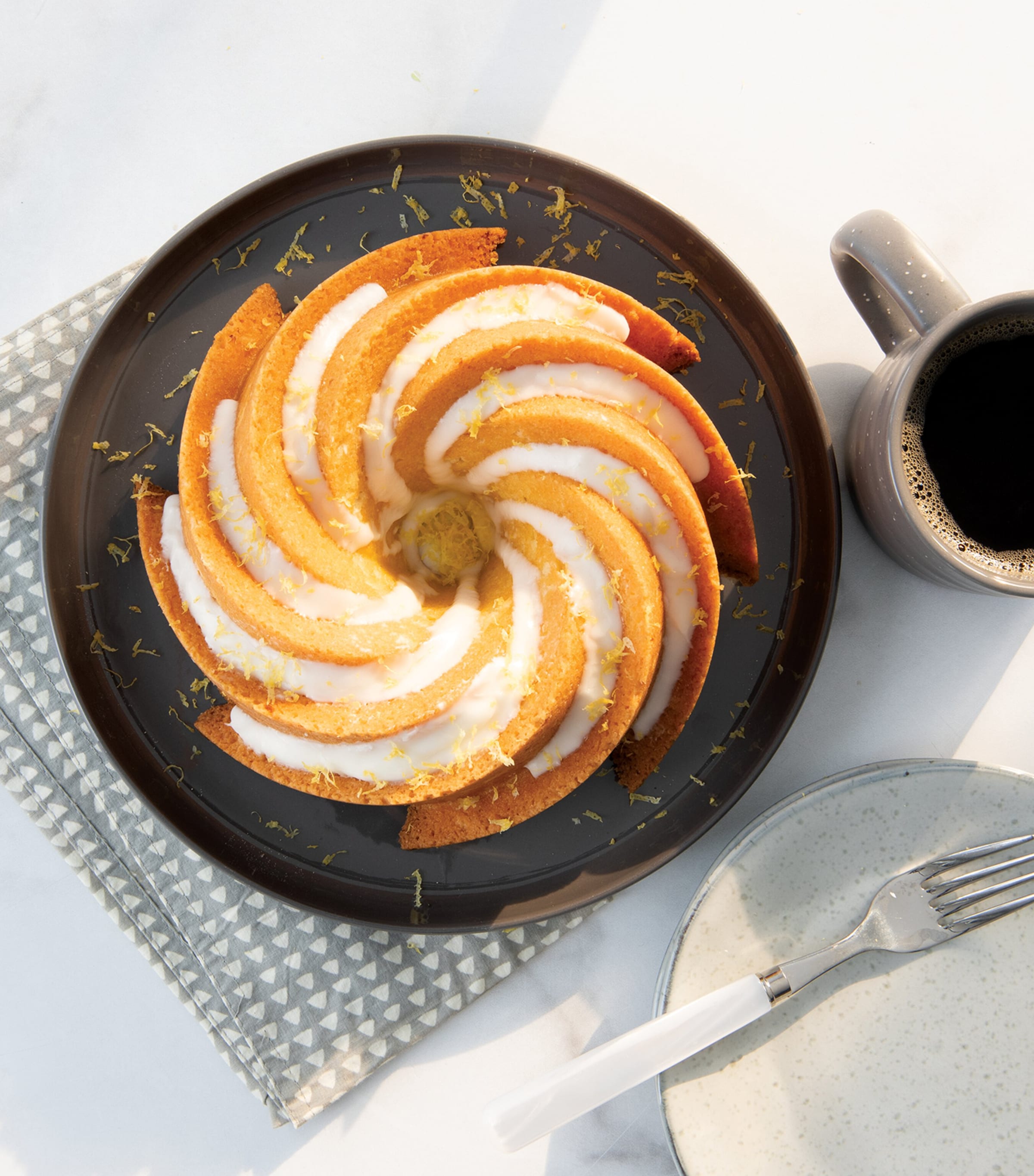 Nordic Ware 6 Cup Heritage Bundt Baking Tray | Harrods UK
