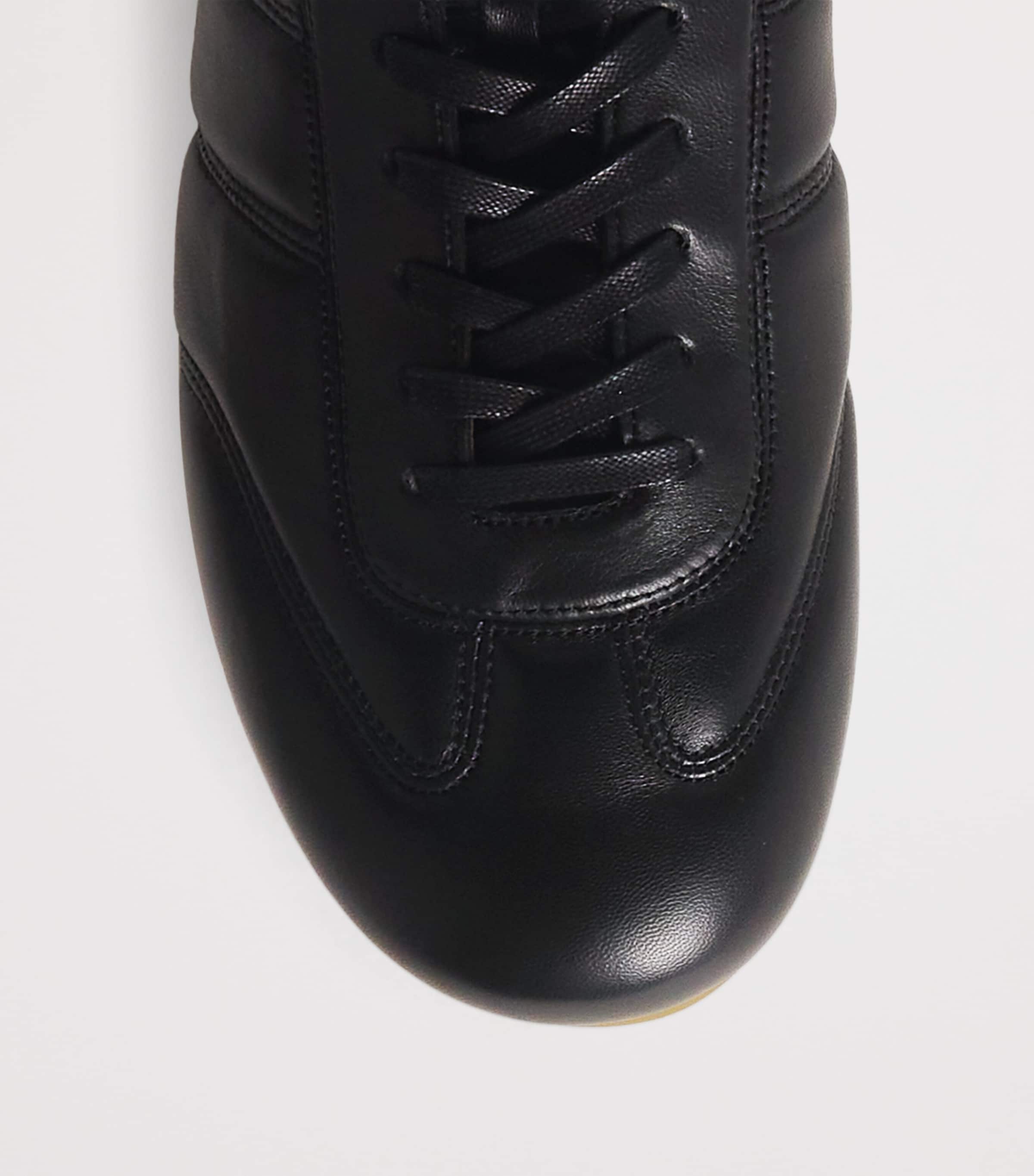 Lemaire Black Leather Soft Runner Sneakers | Harrods SG