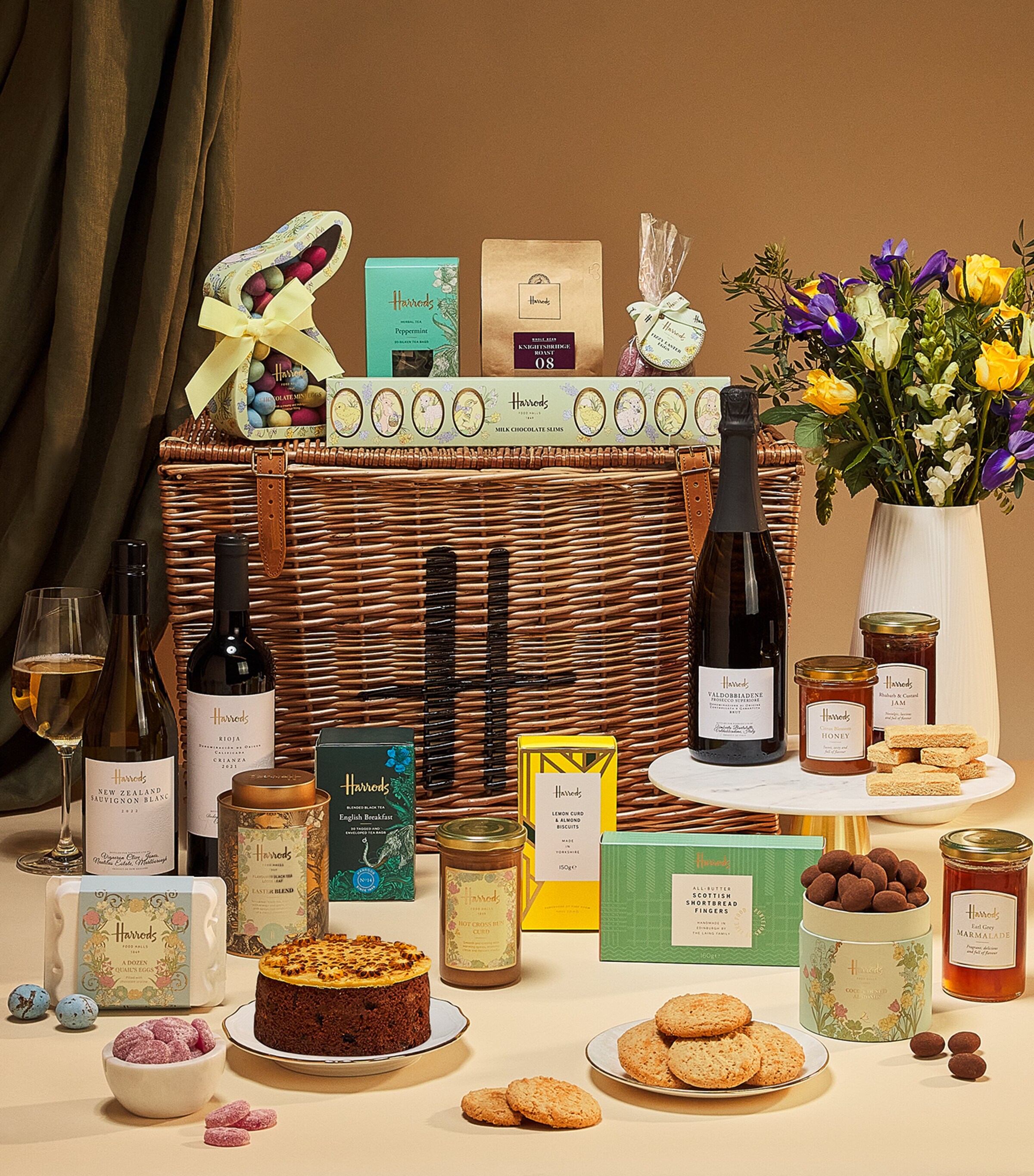 Luxury Hampers & Gift Boxes | Harrods UK