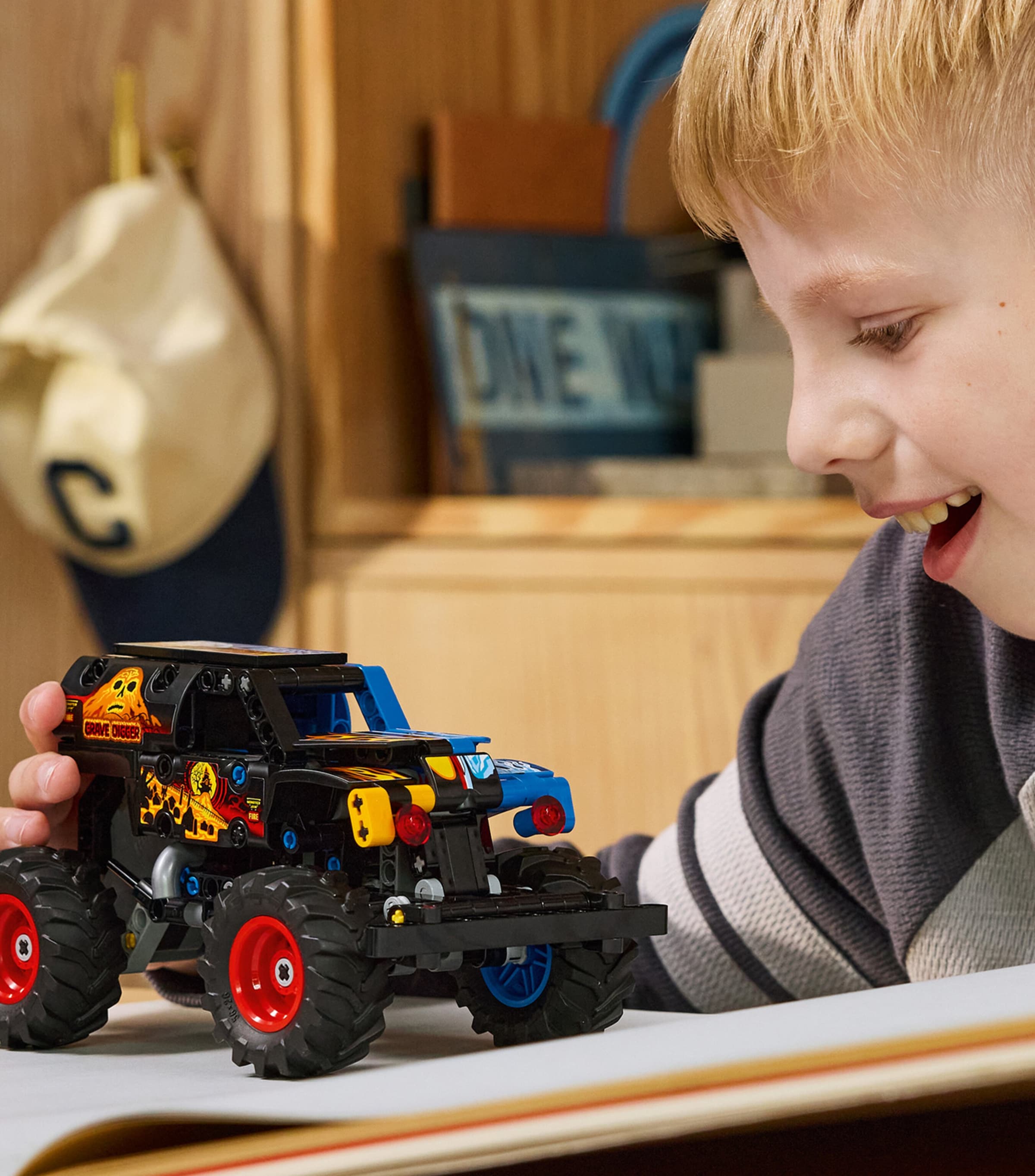 Lego Technic Monster Jam Grave Digger Fire and Ice Truck 42219 | Harrods PT