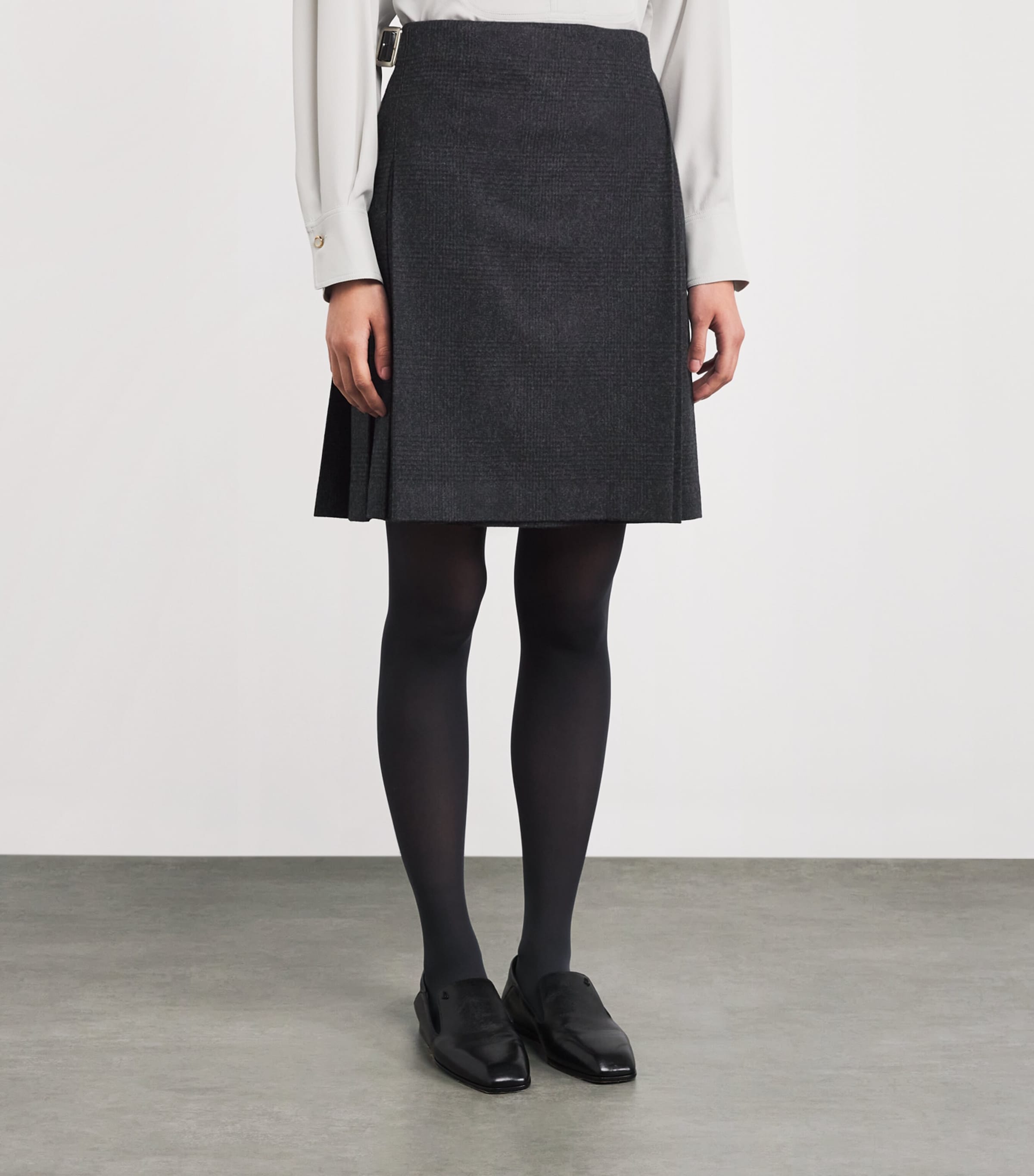 Johnstons Of Elgin Grey x Le Kilt Wool-Cashmere Tailored Mini Skirt ...