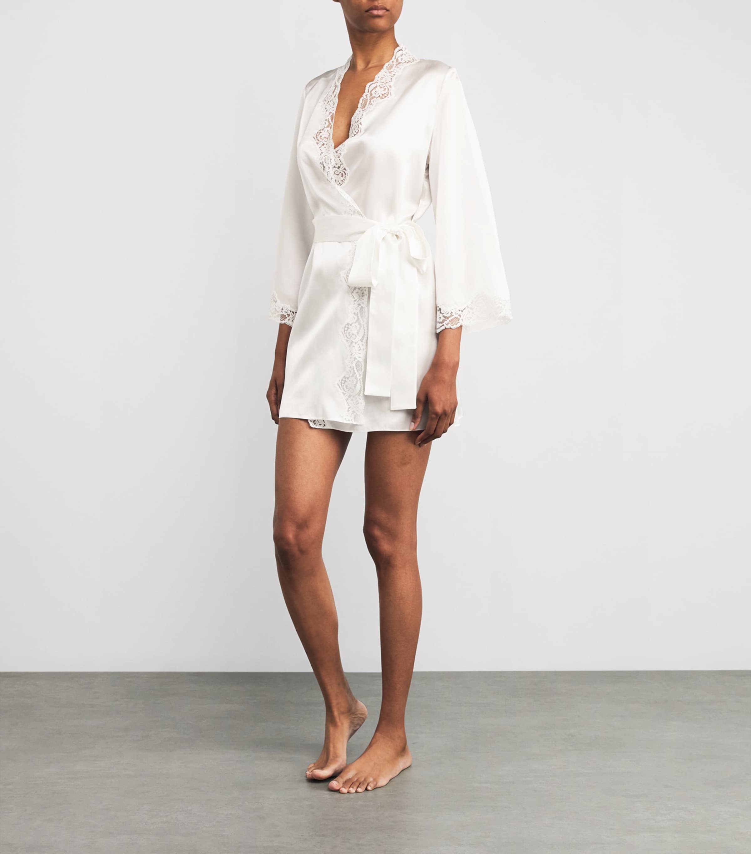 Gilda & Pearl Ivory Silk Lace-Trim In My Boudoir Short Robe | Harrods UK
