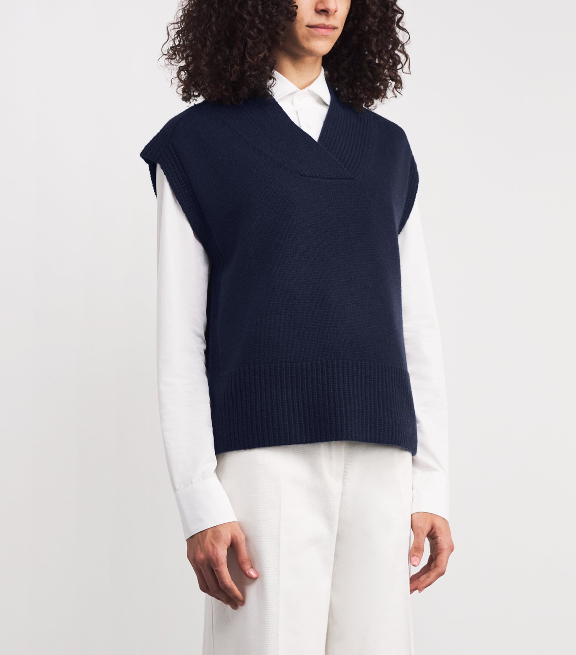 Joseph Blue Cashmere Mena Sweater Vest | Harrods FR