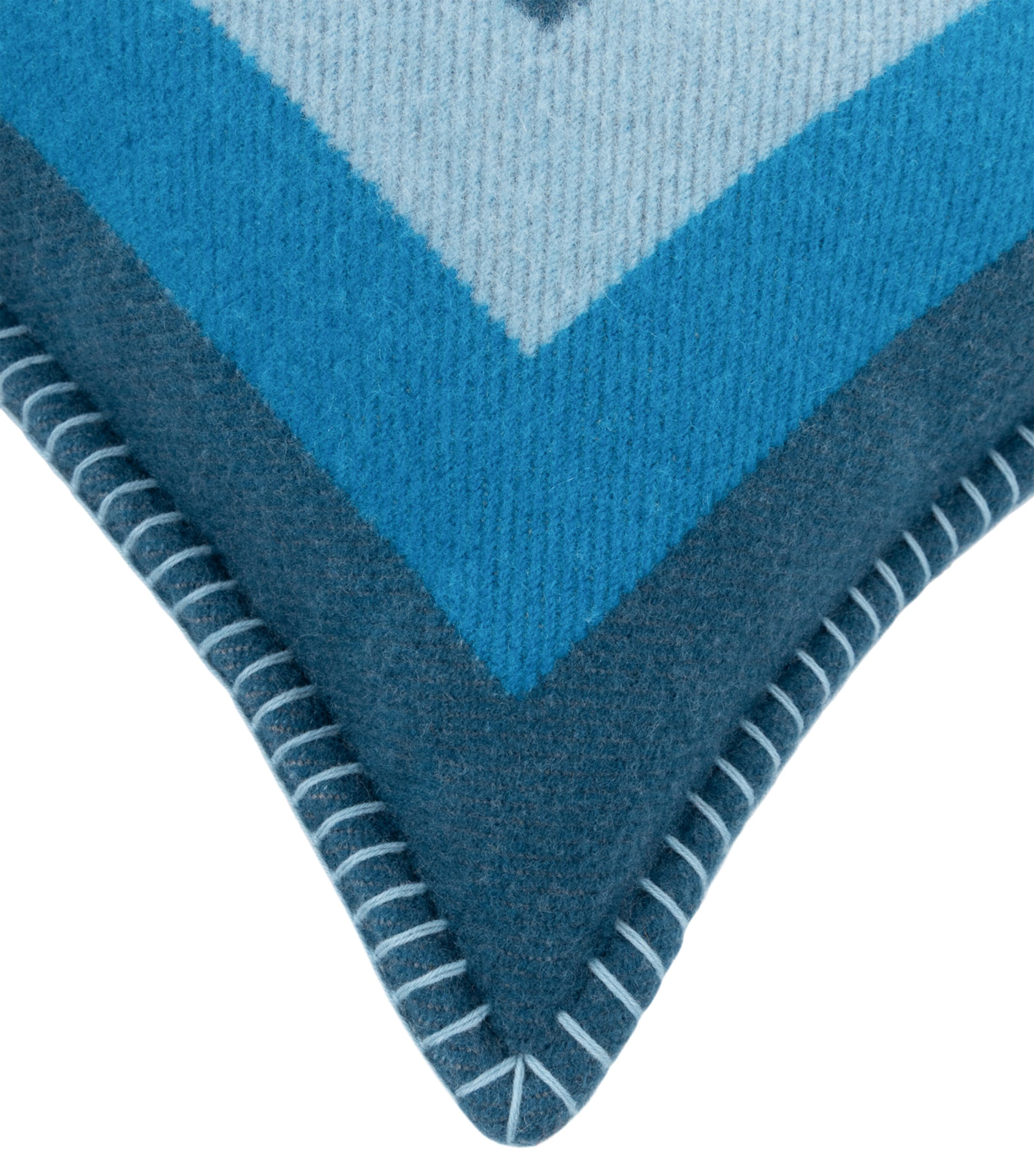 Begg x Co Lambswool-Cashmere Valatzu Josef Cushion (51cm x 51cm ...