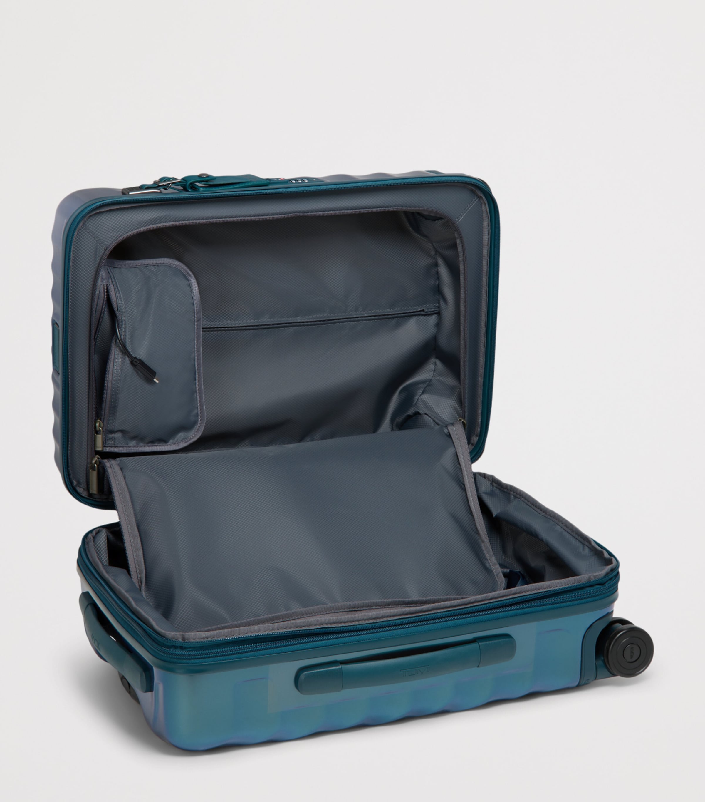 Tumi Blue 19 Degree International Cabin Suitcase (55cm) | Harrods HK