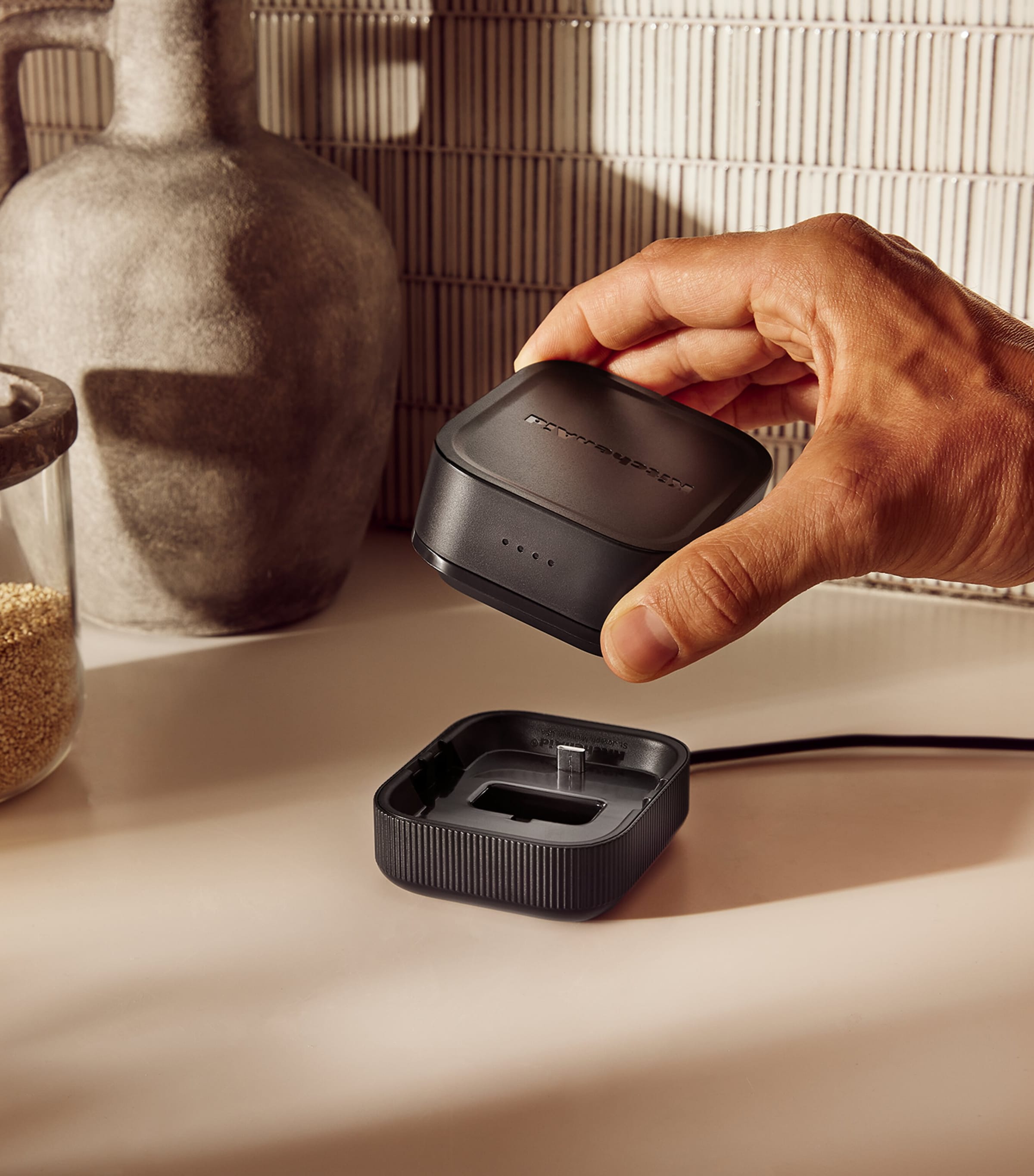 KitchenAid Go 12V Lithium Ion Battery Charging Dock | Harrods US