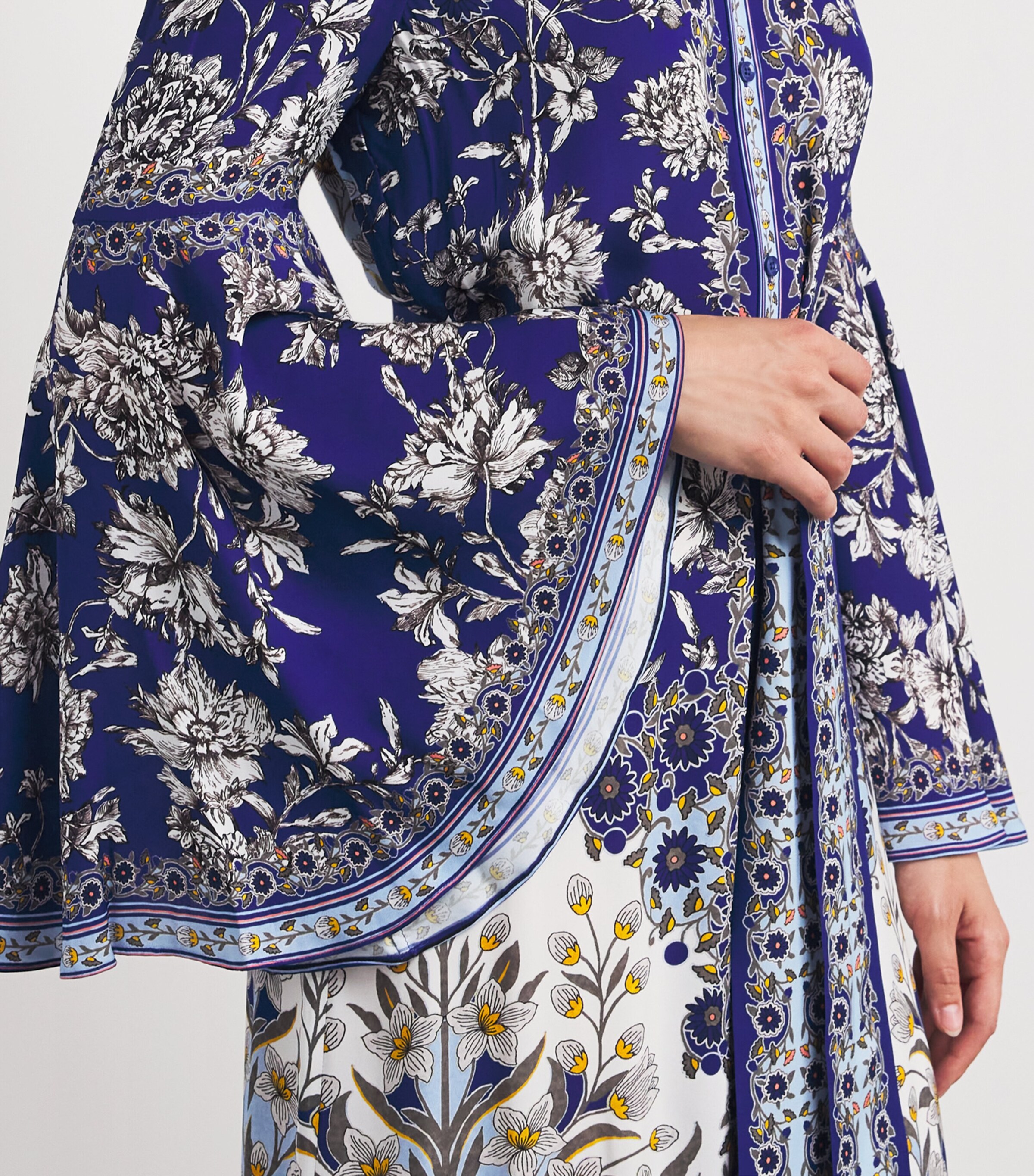 Alice+Olivia Blue Chassidy Bell-Sleeve Maxi Dress | Harrods US