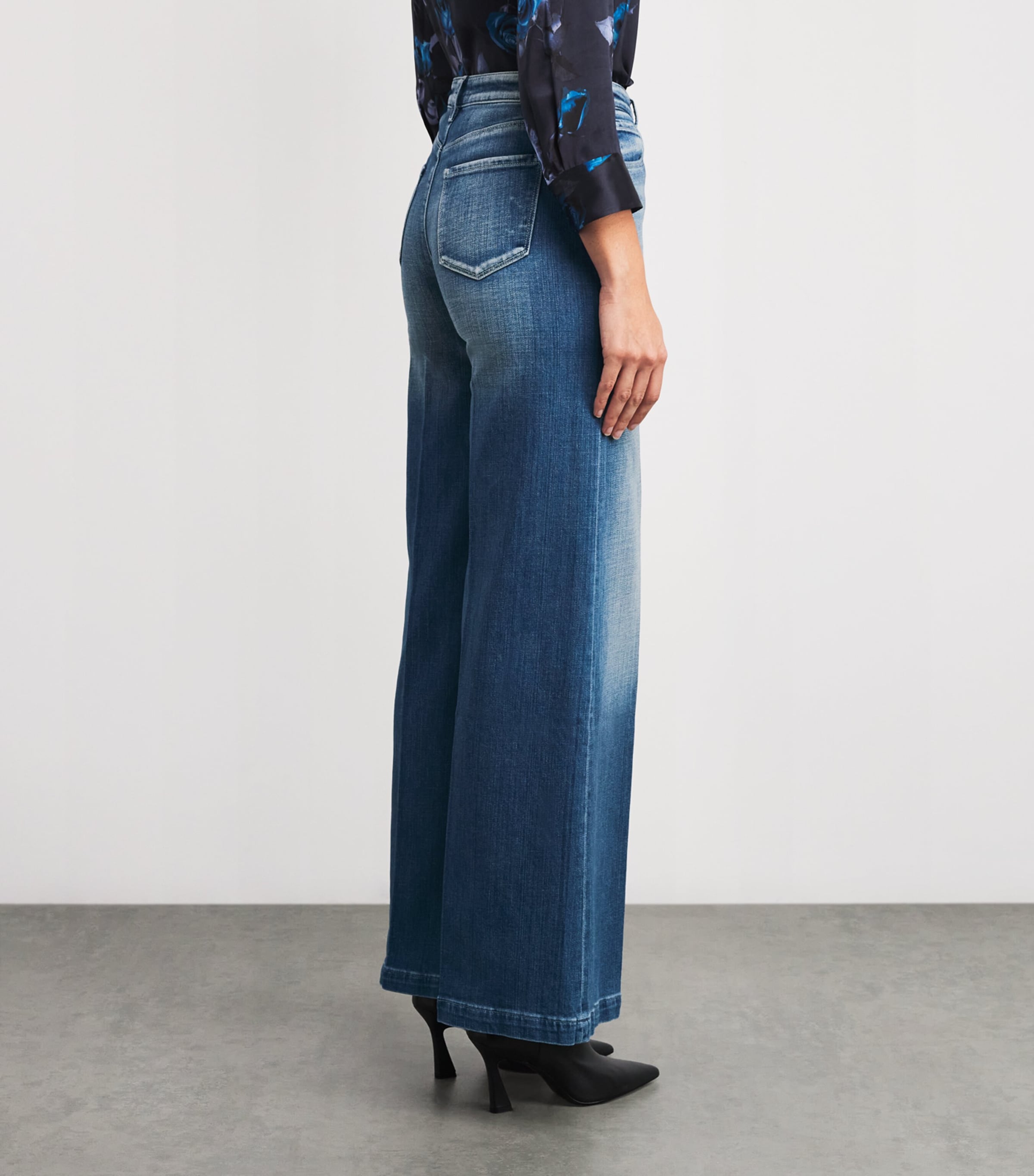 L'Agence Blue Quincy High-Rise Wide-Leg Jeans | Harrods KR