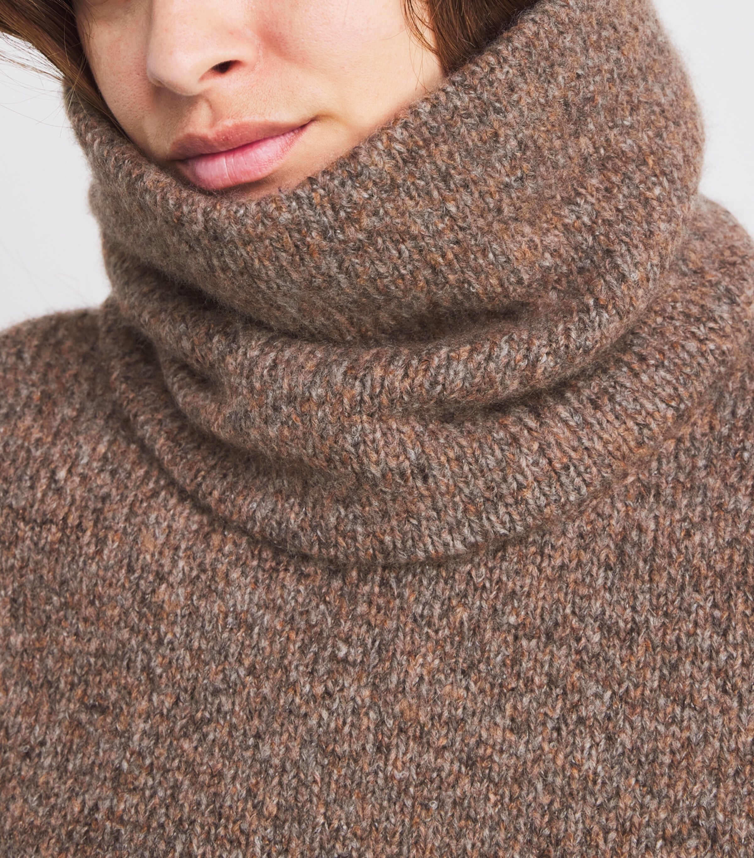 Johnstons Of Elgin Brown Cashmere-Silk Bouclé Snood | Harrods CN