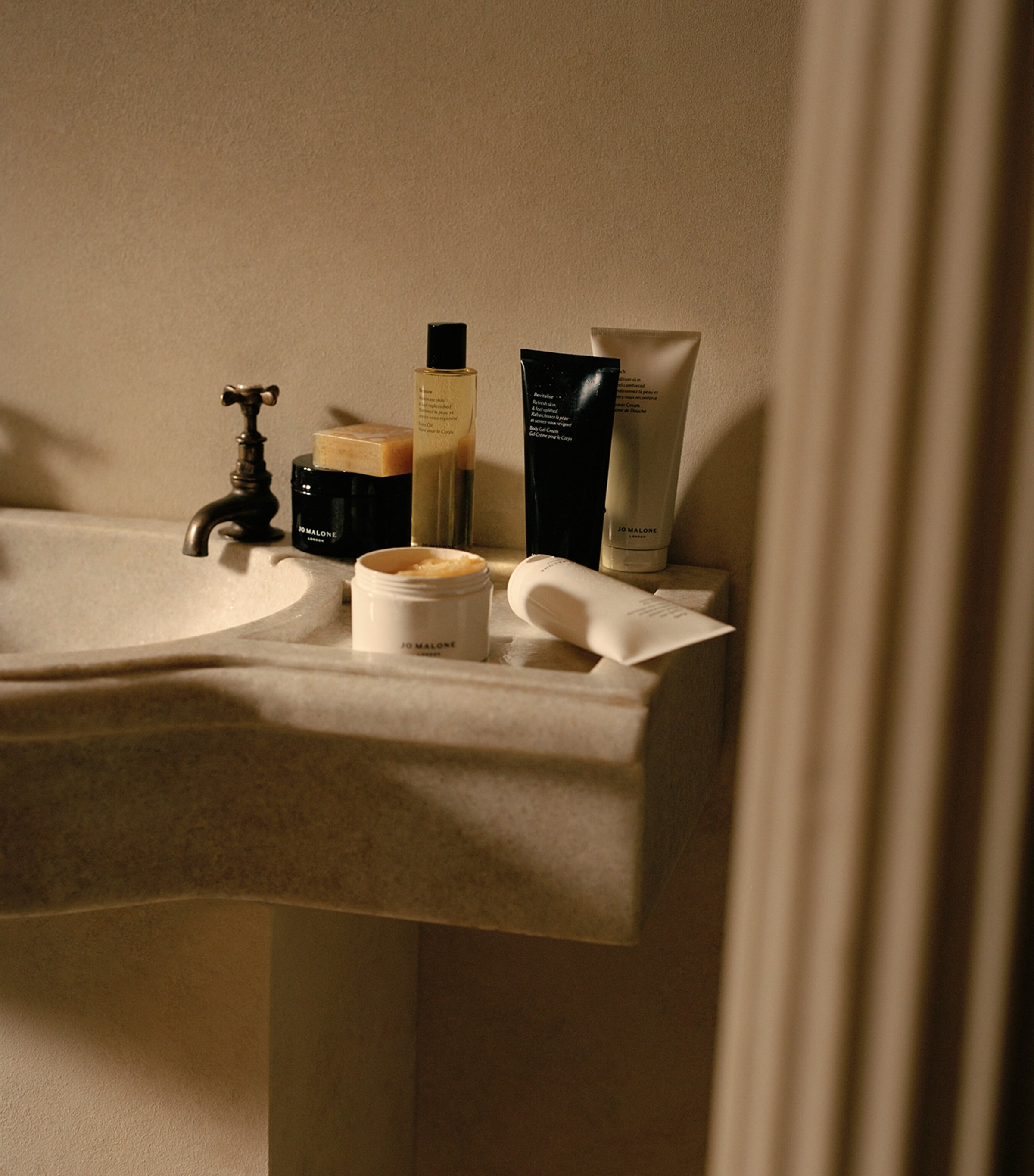 Jo Malone London Restore Body Oil (150ml) | Harrods SG