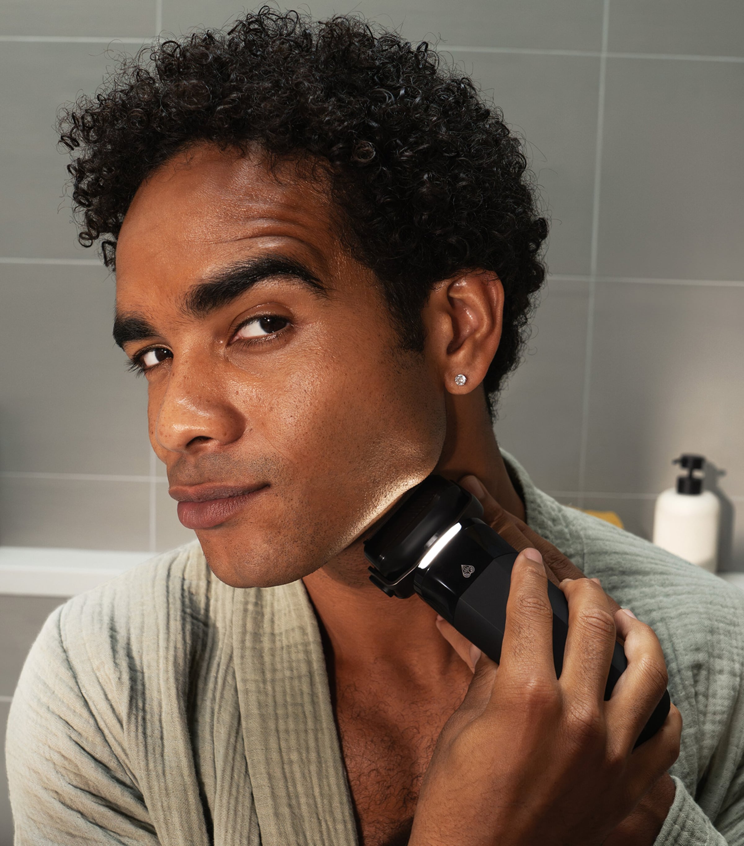 MANSCAPED The Chairman Pro Electric Face Shaver | Harrods BN